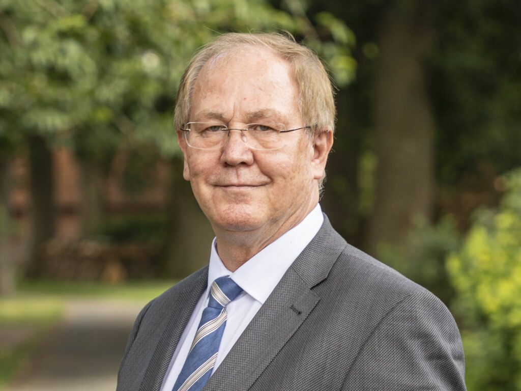 Ehemaliger Wahlkreis-Mitarbeiter der AfD zieht gegen Rakicky und ...
