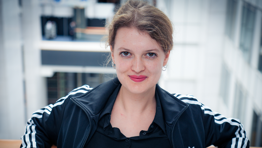 Daphne Weber aus Lüneburg will für die Linke ins Europaparlament ...