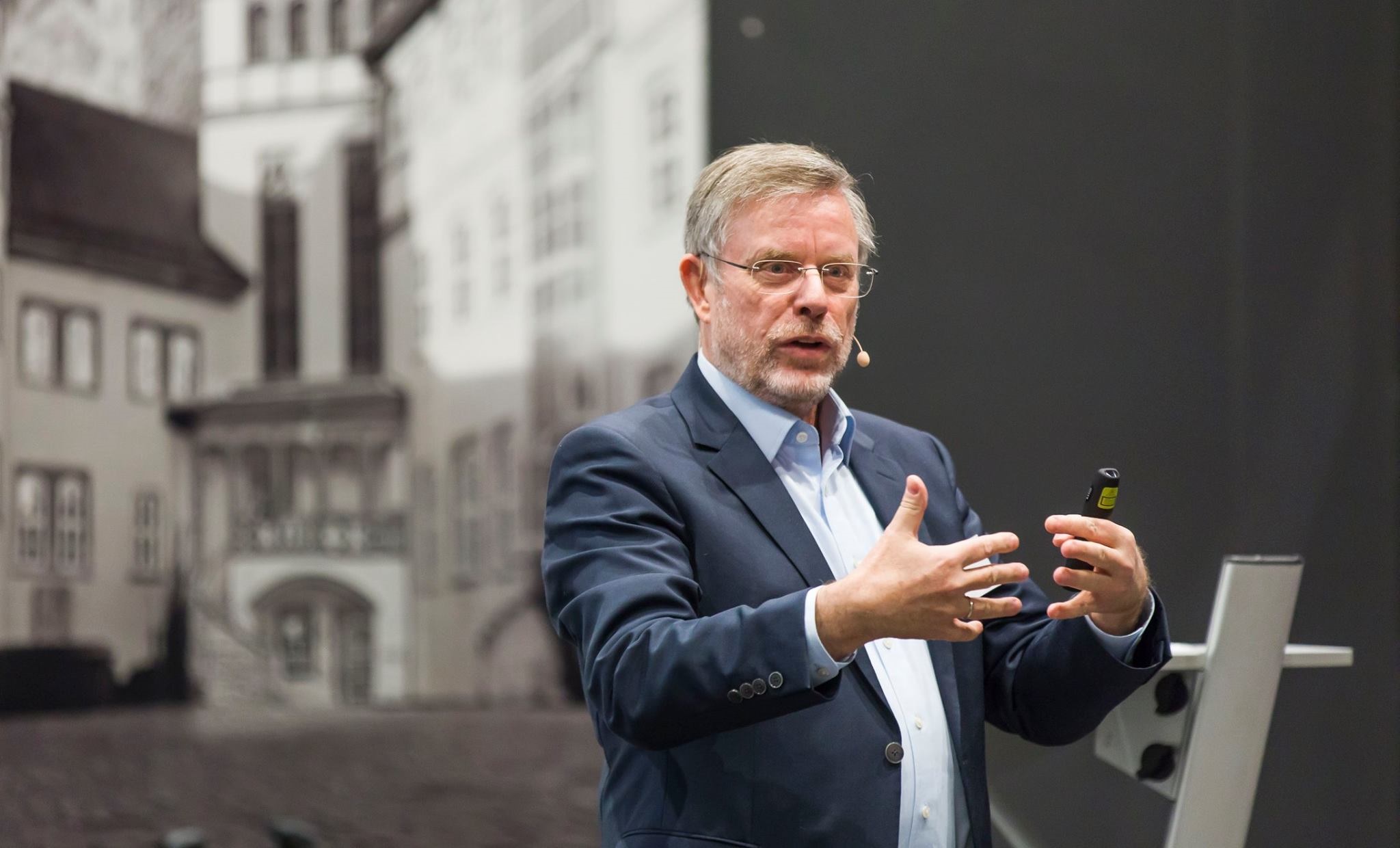 Digitalisierung: Professor Dueck wird langsam ungeduldig – Rundblick ...