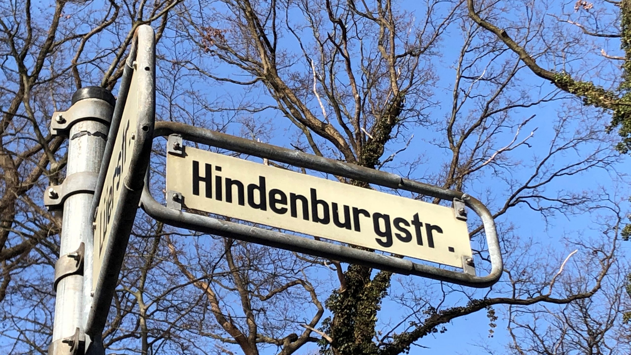 Hindenburgstraße: Der Sieg der Bilderstürmer – Rundblick Niedersachsen