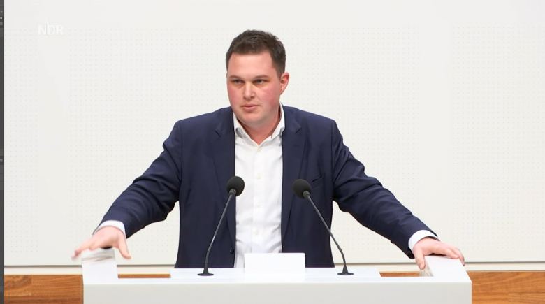 So viel Tempo war noch nie: In Windeseile paukt Rot-Grün den ...
