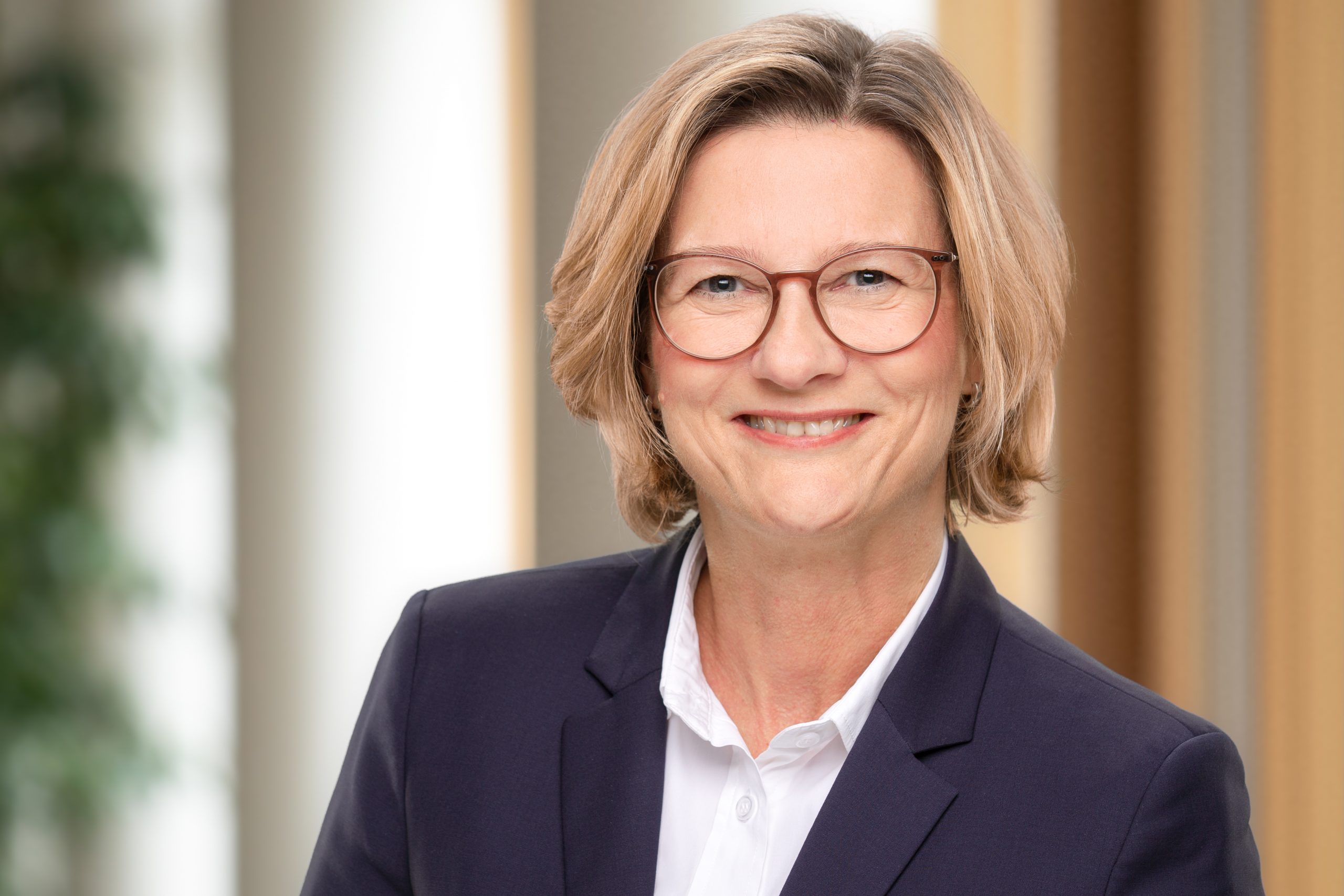 Stephanie Engelmann wird Vorstandsmitglied bei der KKH – Rundblick Niedersachsen